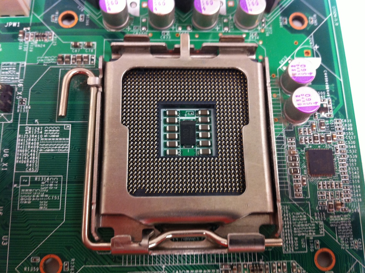 What Are CPU Sockets, Cores, Threads, And Logical Processors
